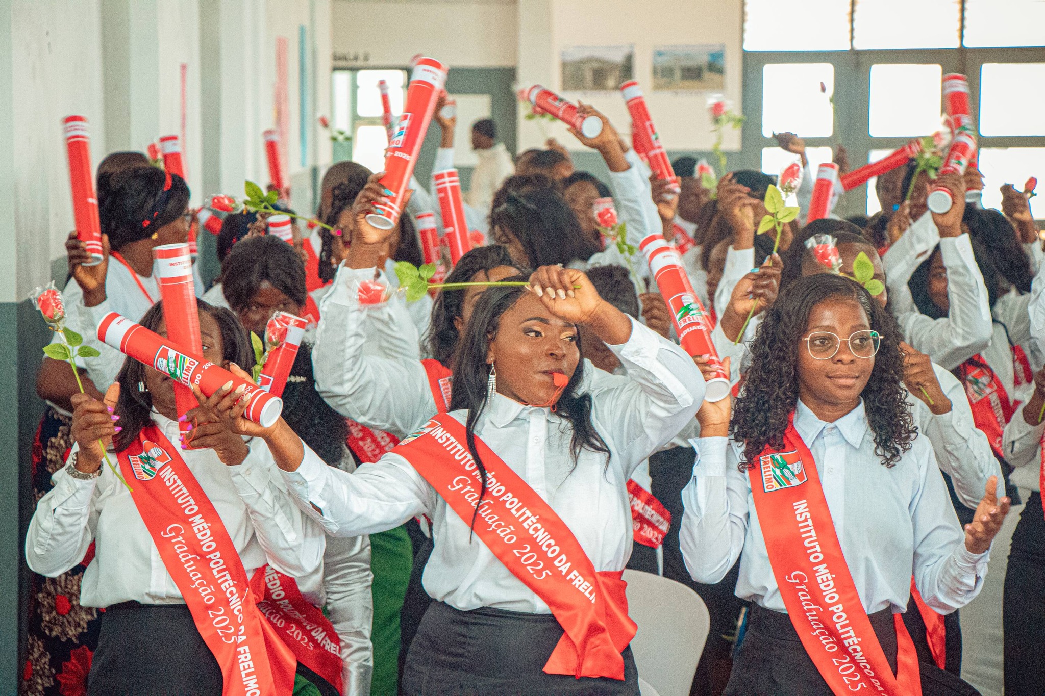 Instituto Médio da FRELIMO em Sofala gradua 53 novos técnicos - Jornal ...